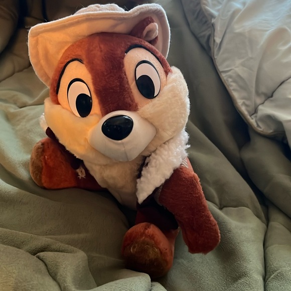 Disney | Toys | 989 Walt Disneys Chip N Dale Rescue Rangers Plush ...